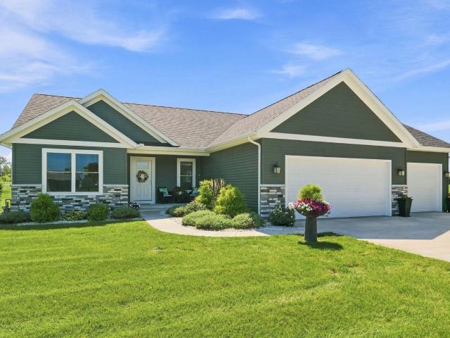 2633 E Lilly Court