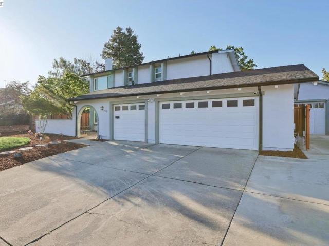 2633 Regent Rd