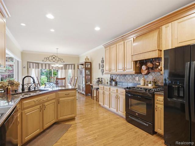 2633 Ridgecrest Drive