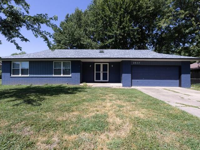 2633 S Weaver Ave, Springfield, MO 65807