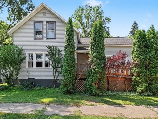 263 10th St, Manistee, MI 49660