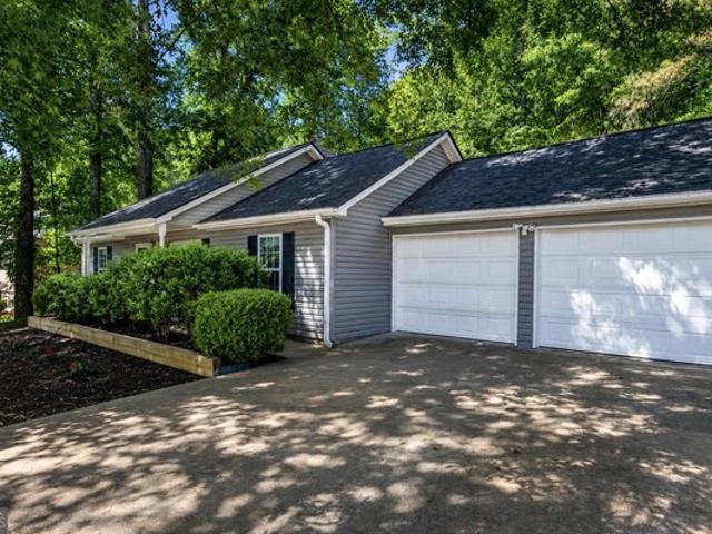 263 Cedars Glen Cir, Villa Rica, GA 30180