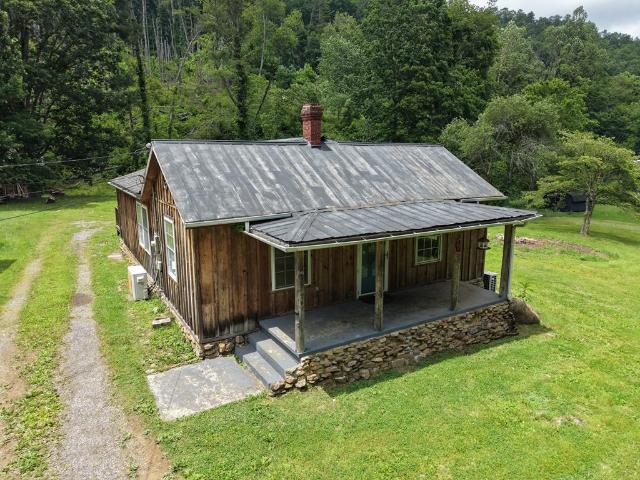 263 Currin Valley Road