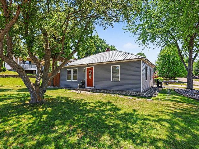 263 E 6th