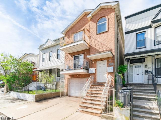 263 Forrest St