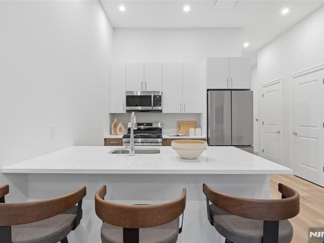 263 Hackensack Street # 203T