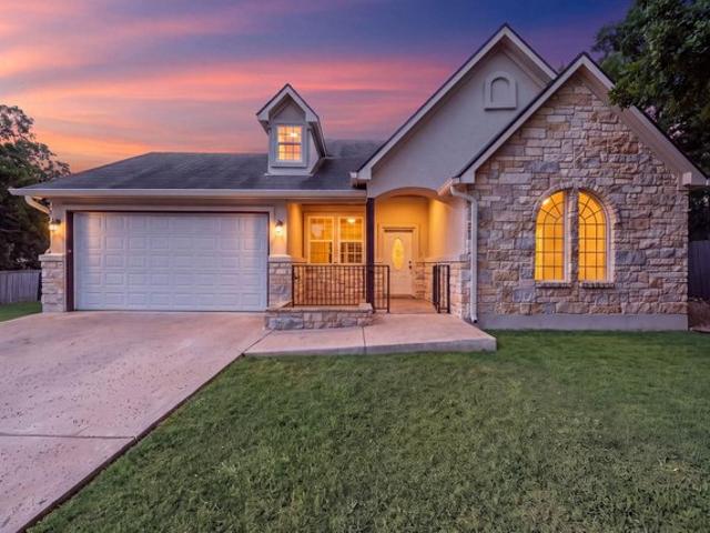 263 Indian Oak Dr, Bastrop, TX 78602