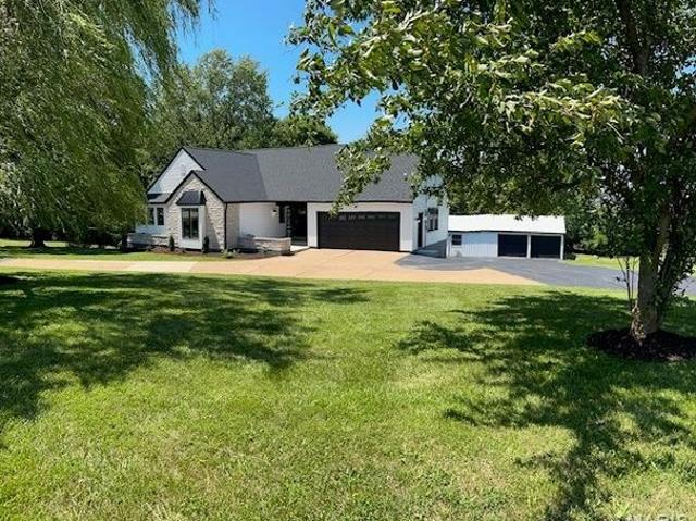263 Old Highway 100, Villa Ridge, MO 63089