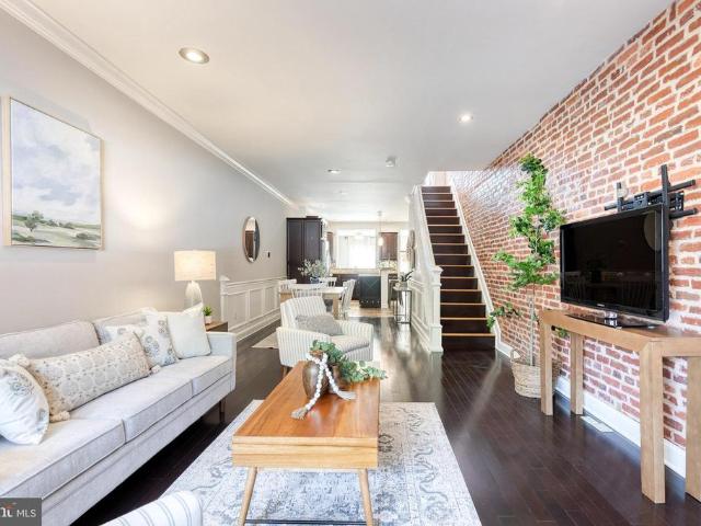 263 S East Avenue