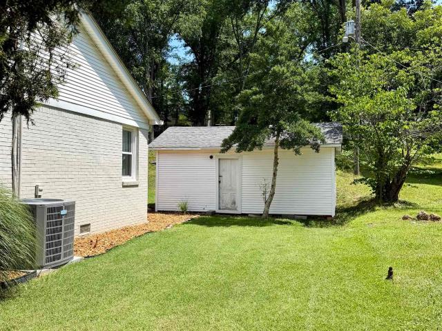 263 w court ave