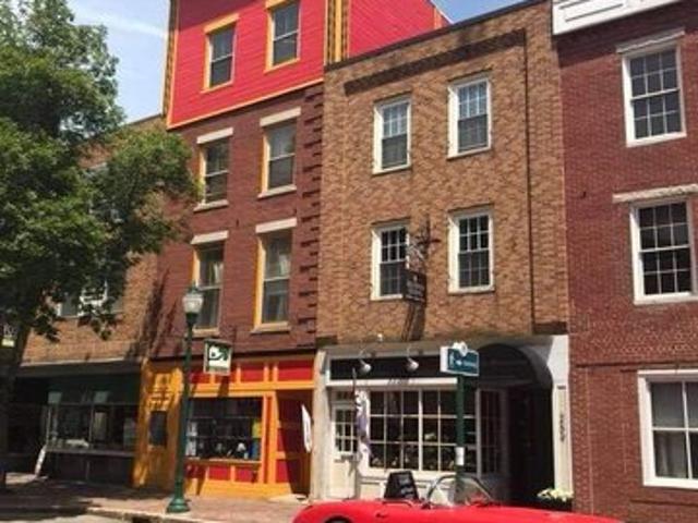 263 Water St, Gardiner, ME 04345