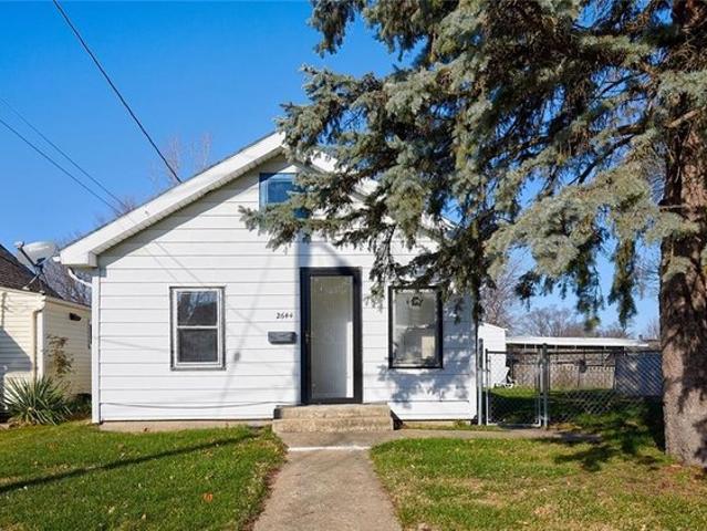 2644 Chicago Ave, Des Moines, IA 50317