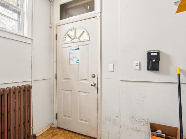 2644 Dupont Avenue S