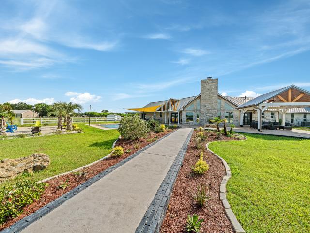 2644 Linda Ln