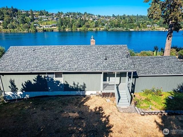 2644 Stevens Dr, Bremerton, WA 98312