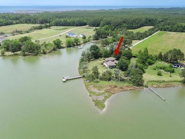 26450 Moore Farm Ln, Onancock, VA 23417