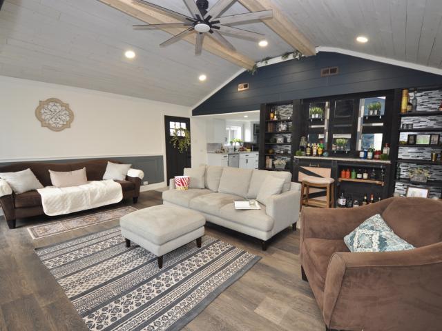 26458 W Grapevine Avenue