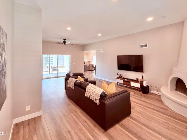 2645 E VISTA Drive
