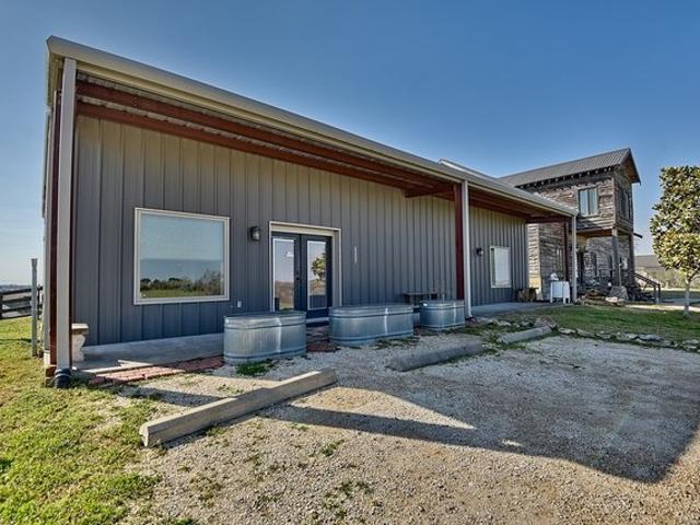 2645 Kallus Rd, La Grange, TX 78945