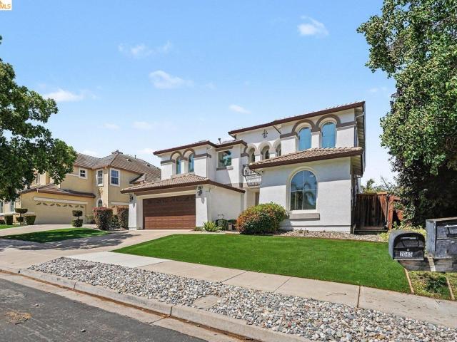 2645 Torrey Pines DR