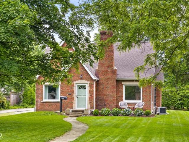 2645 Washington St, Columbus, IN 47201