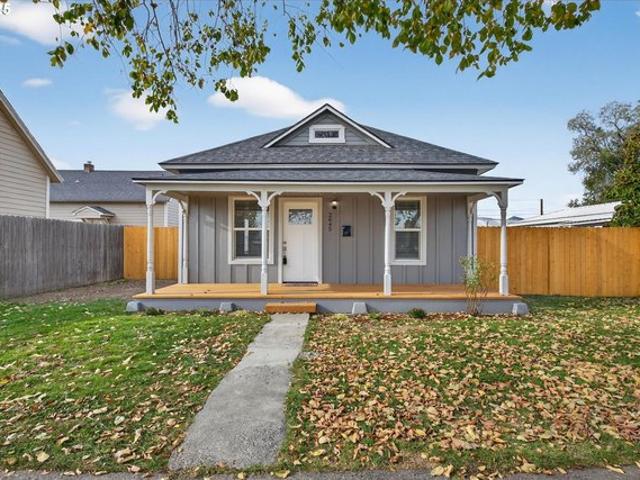 2645 9th St, Baker City, OR 97814
