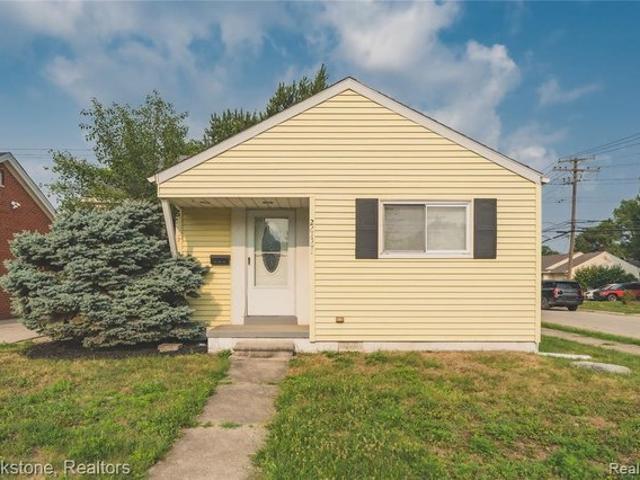 26461 Belanger St, Roseville, MI 48066
