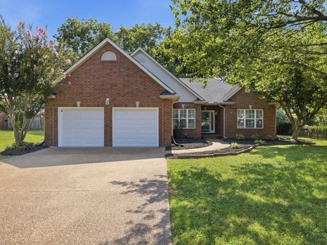 2646 Churchill Dr, Thompsons Station, TN 37179