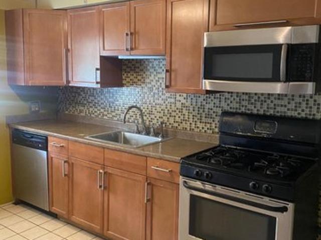 2646 S 72nd St, Philadelphia, PA 19153