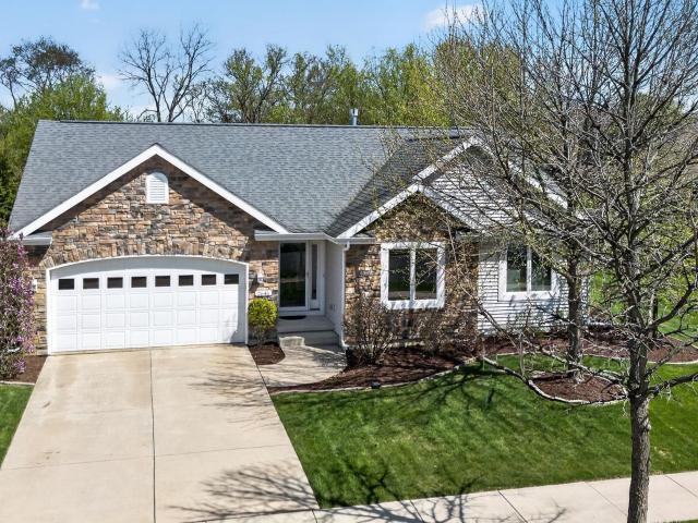 2646 Saw Tooth Dr, Fitchburg, WI 53711 | MLS #2020 | Compass