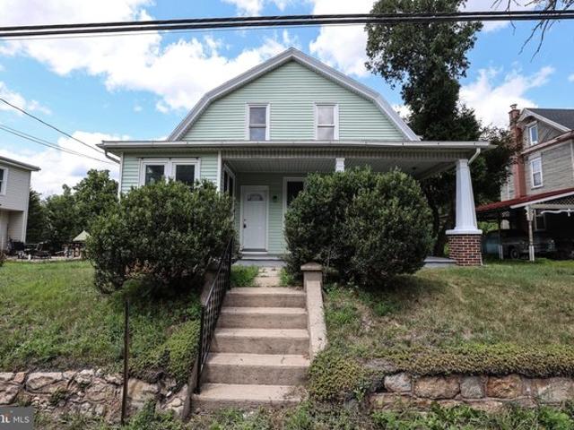 2646 W Main St, Spring Glen, PA 17978