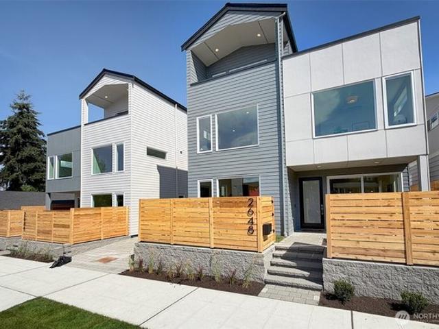 2646 41st Ave SW Unit D, Seattle, WA 98116