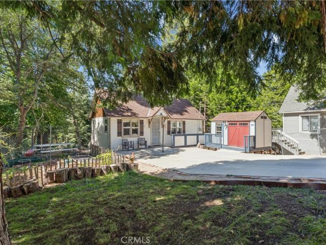 26472 Lake Forest