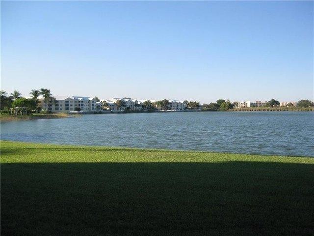 2647 NW 33rd St Apt 2305, Oakland Park, FL 33309