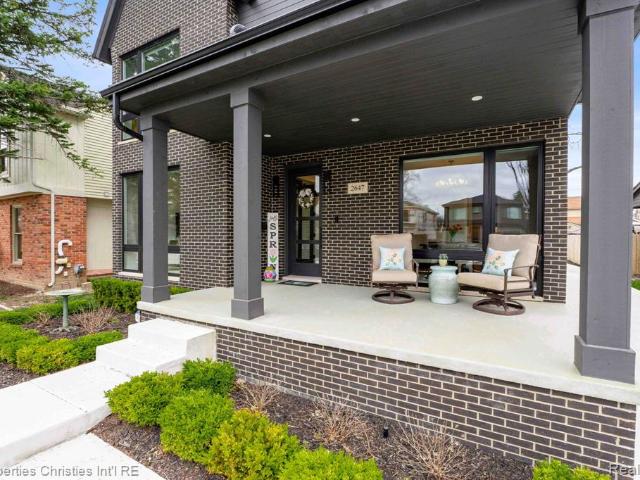 2647 Dorchester Road