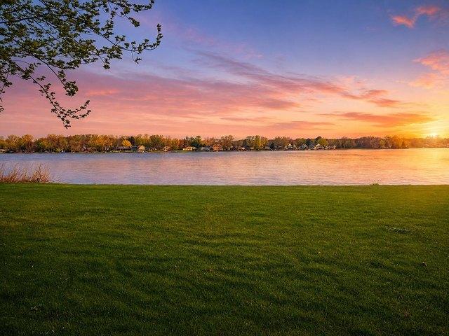 2647 Lake Shore Dr, Niles, MI 49120