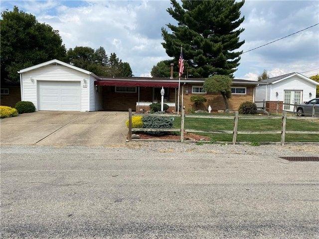 2647 Paige St, New Kensington, PA 15068