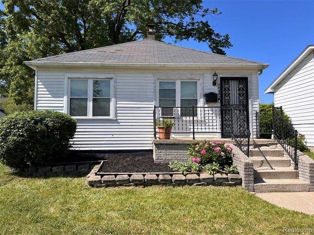 26482 Penn St, Inkster, MI 48141