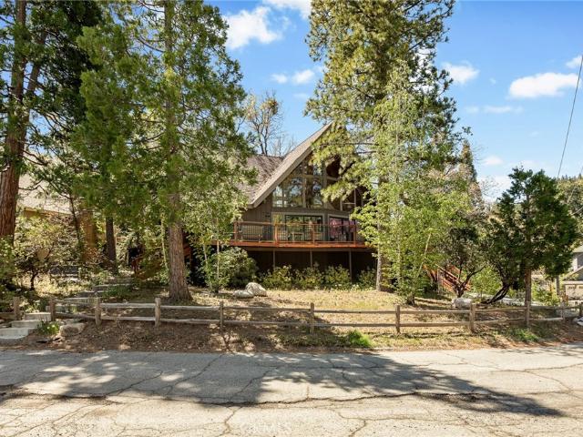 26489 Hillcrest
