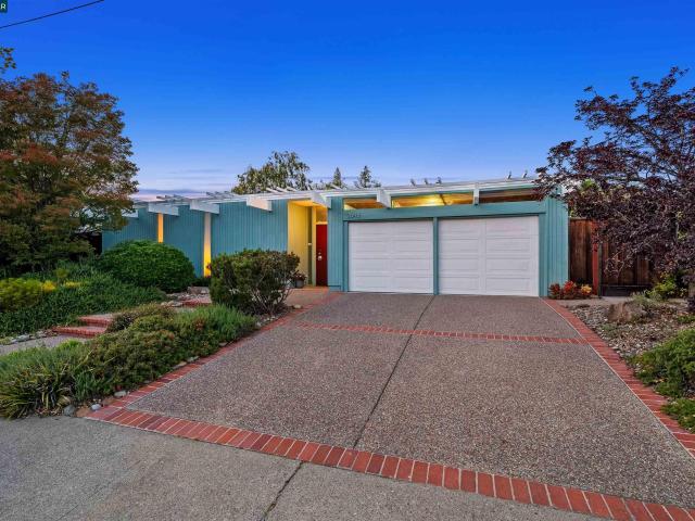 2648 San Carlos Dr