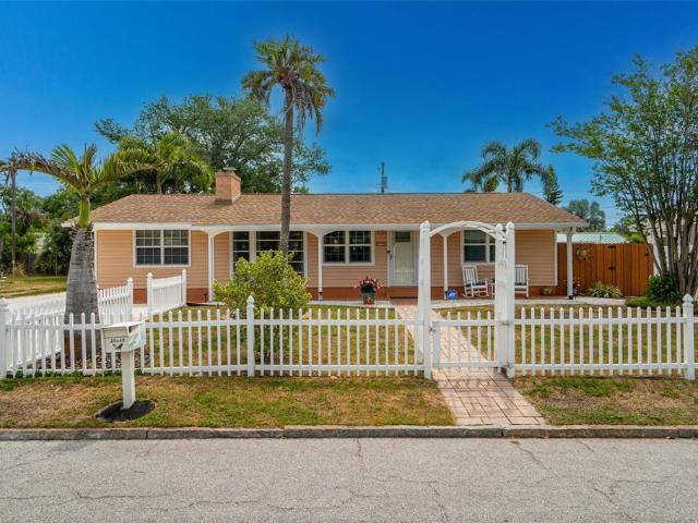 2648 46th St S, Gulfport, FL 33711 | MLS #TB8501 | Compass