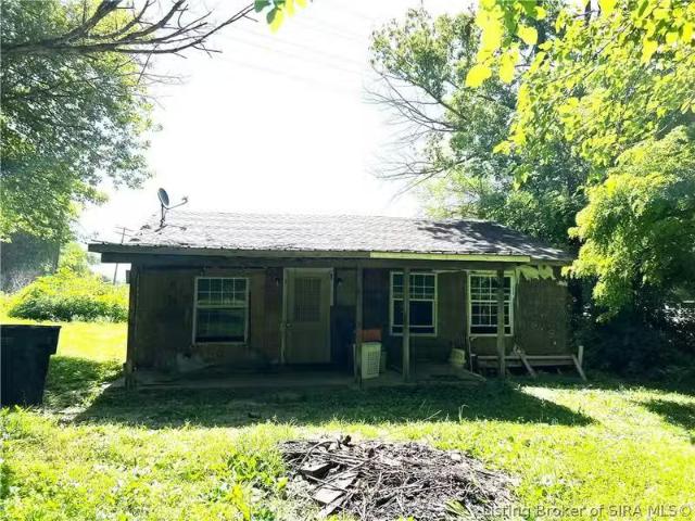 2649 CORYDON PIKE, NEW ALBANY, IN 47150 Single Family Residenc.