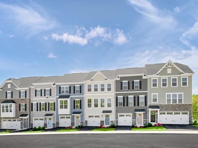 2649 Tisbury Ln, Downingtown, PA 19335