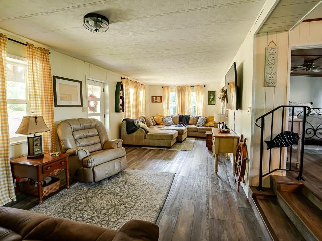 26401 Private Road 1183