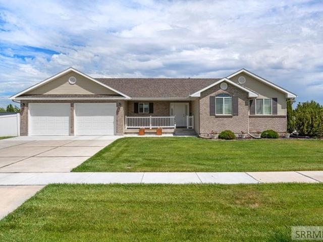 2640 Aqua Marine Dr, Idaho Falls, ID 83401