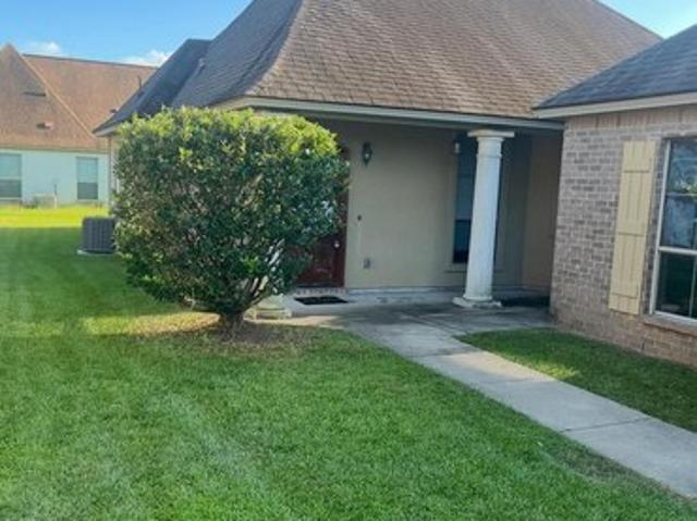 2640 Colonial Way, Zachary, LA 70791