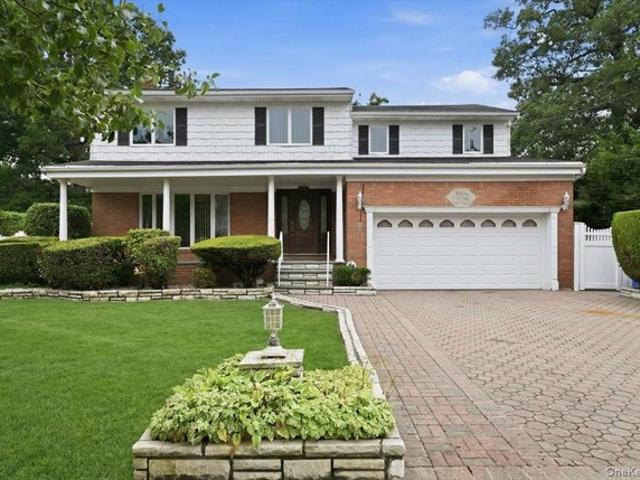 2640 Harvey Ave, Oceanside, NY 11572