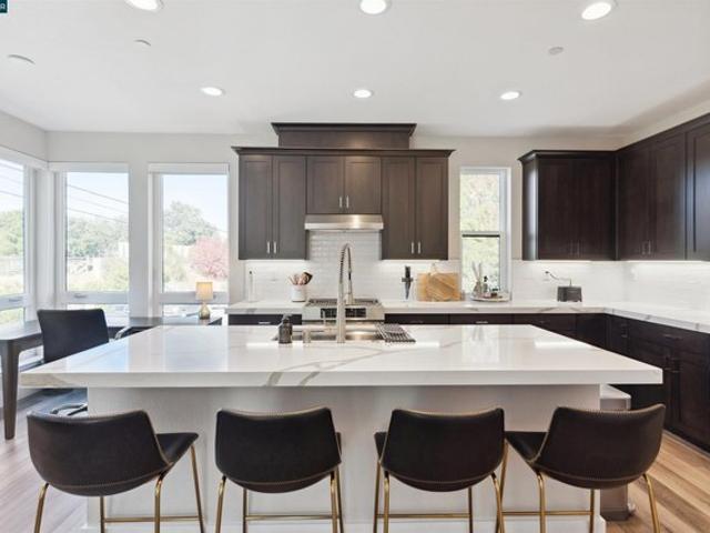 2640 Jones Rd Apt A, Walnut Creek, CA 94597