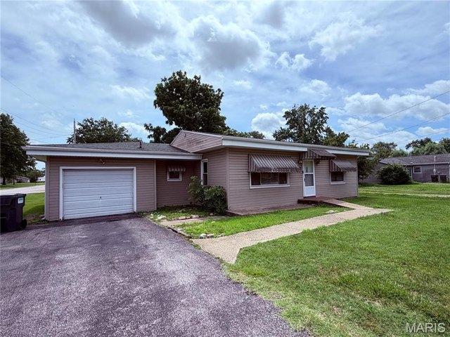2640 Logan St, Granite City, IL 62040