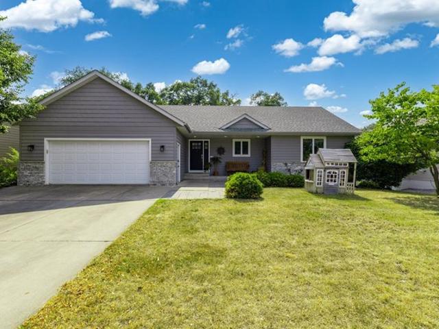 2640 Pine Ridge Blvd, Red Wing, MN 55066